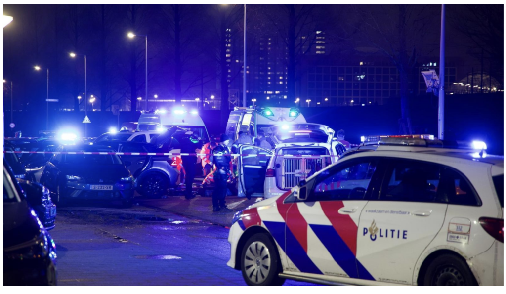 Bekende Nederlandse rapper (26) neergeschoten, overleeft het niet