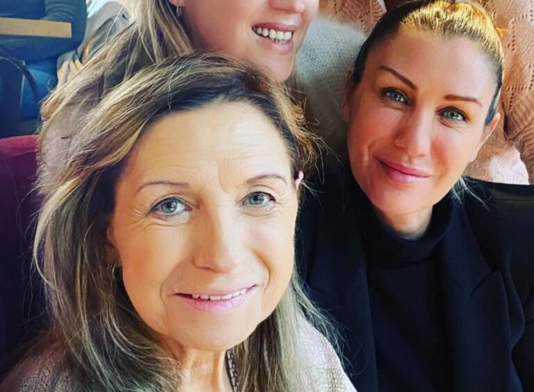 Carmen geeft meer details over scheiding van dochter Debby Pfaff met ...